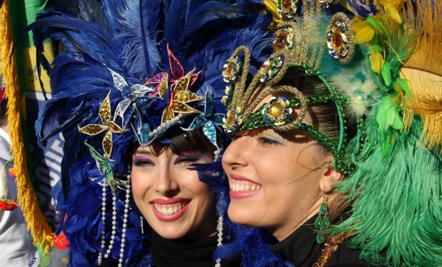 Vykstam į spalvingąjį Paryžiaus vasario 19 dienos karnavalą! Makalius