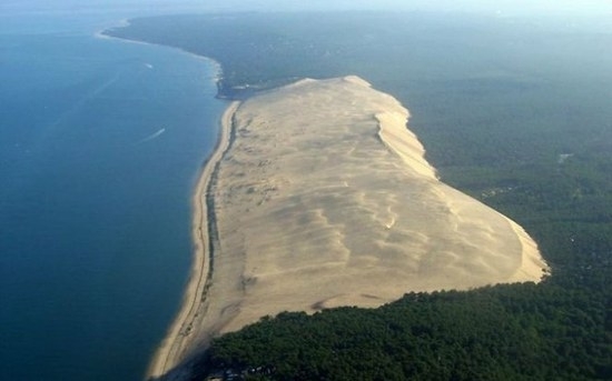 „Vaikščiojanti“ dykuma: Didžioji Pylos kopa (video) | Makalius.lt